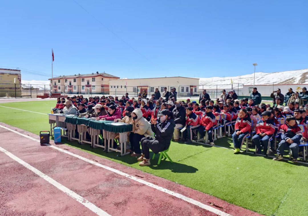 八宿县各学校有声有色开展故事诵读比赛